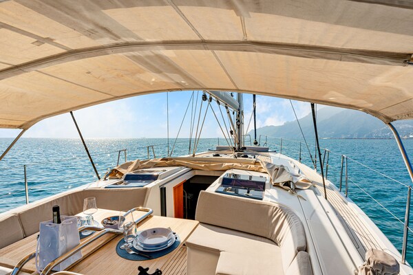Luxury Sailing Tour  Amalfi, Capri & Hidden Coves With Skipper - Positano