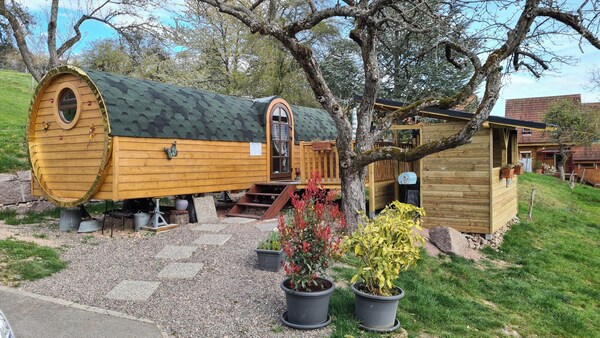 Unusual Night In A Caravan With Private Spa - Champ du Feu