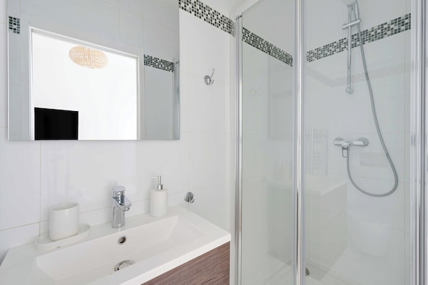 Cosy Apartment -1br-2p- Suresnes - Suresnes
