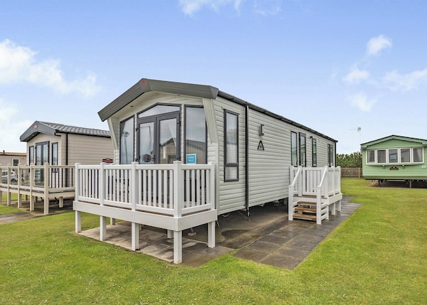 2 Bedroom Accommodation In Hornsea - ホーンシー