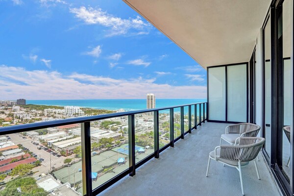 New: Bright & Airy 2-bed/1-bath Condo Miami Beach - Miami Beach, FL