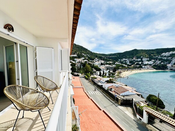 Nuevo 3254 Montemar, 24,maravillosa Vista Al Mar, Situación Ideal Para Practicar Senderismo, A 150m. De La Playa. - Cadaqués