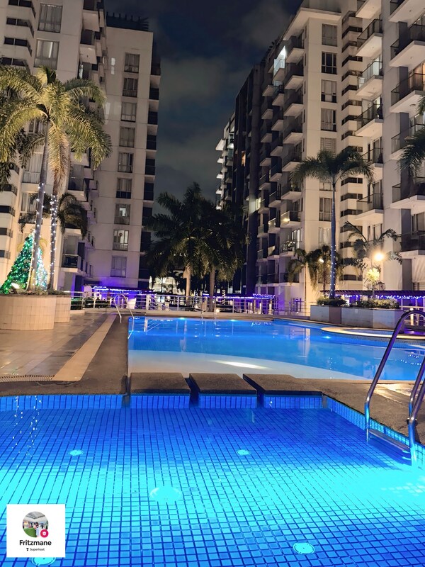 Cozy & Stylish Condo Unit Across Naia Airport - Makati