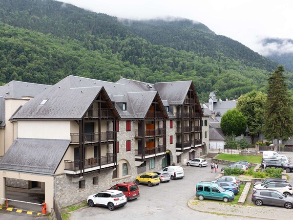 Appartement Spacieux 8 Pers, Centre Village, Balcon, Parking, Proche Télécabine & Thermes - Arreau