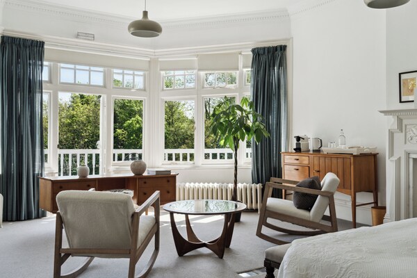 Suite With River View At River Arts Club Hotel - 