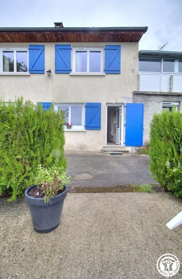 Gîte Les Volets Bleus - Montagnieu - Isère