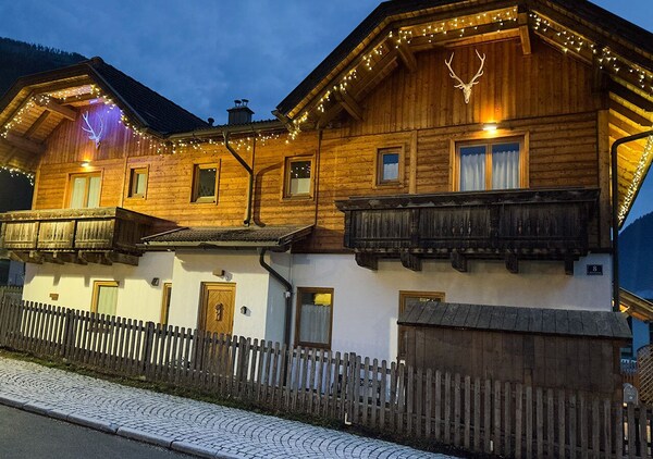 Thermenchalet-stern: Ski-in & Out, Luxury, Atmosphere & Quality For Up To 6 People - Bad Kleinkirchheim
