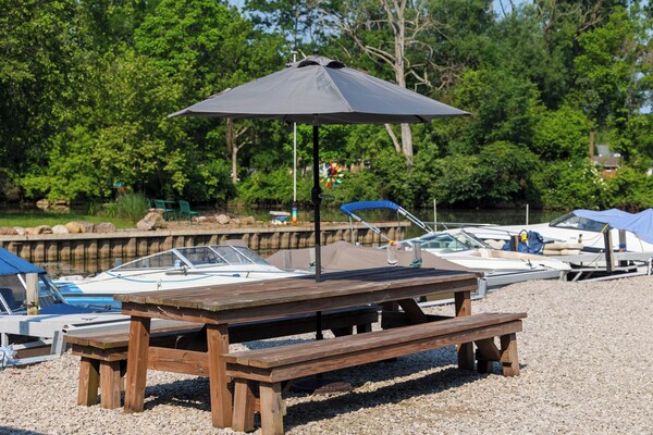 Floating Tiny Home With Ac And Wifi On Beautiful Vermilion River - Oberlin, OH