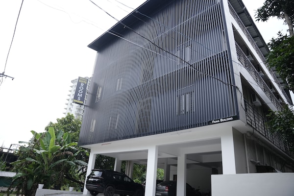 Hotel Gold Suite - Premium Stay In Kakkanad - Kochi