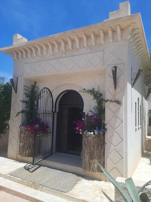 Menzel Soltane Ahmed, A Jewel In The Heart Of An Enchanting Olive Grove - Tunisien