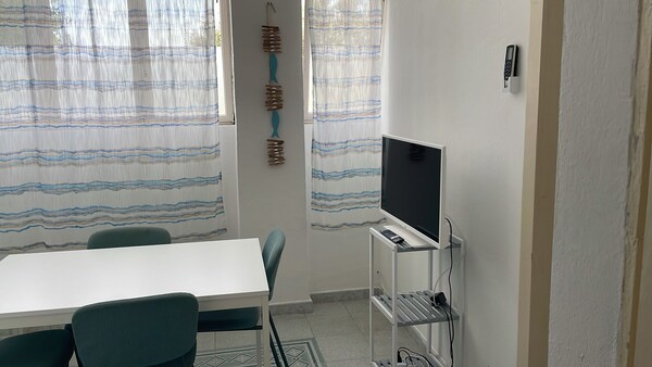 A Stone's Throw From The Sea - Lovely Three-room Apartment In Locri - Siderno