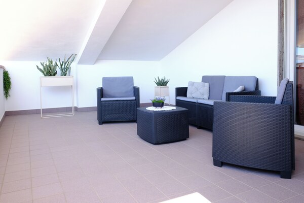A Place Away From The City Chaos, In A Serene And Relaxing Environment. - Siderno