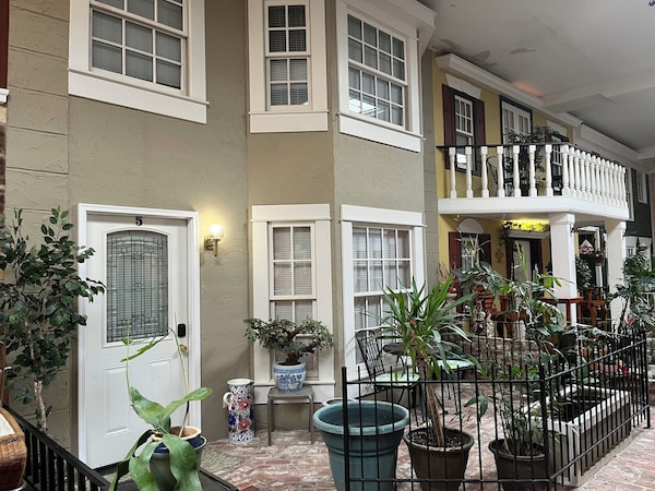 #05 Charming 2-bedroom Apartment In Lorain With Ac, Wifi - Vermilion, OH