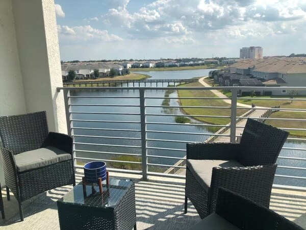 3 Bedrooms / 2 Bathrooms / Storey Lake (3131-406) - キシミー, FL