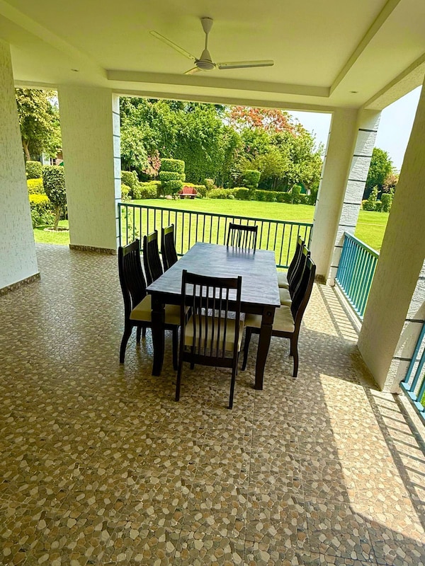 Charming 1-bedroom House In Noida - Faridabad