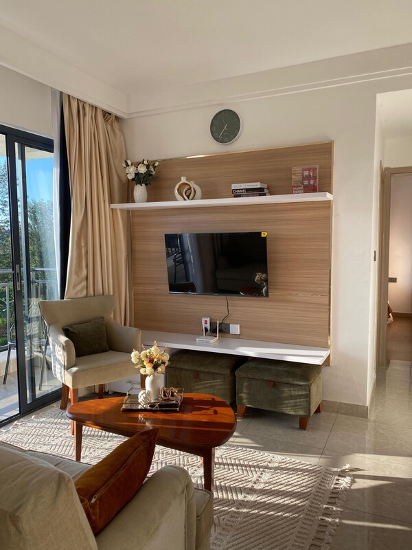 Vibrant Ruaka"ruaka Loftel: Stylish & Serene With Wi-fi And A/c - Nairobi