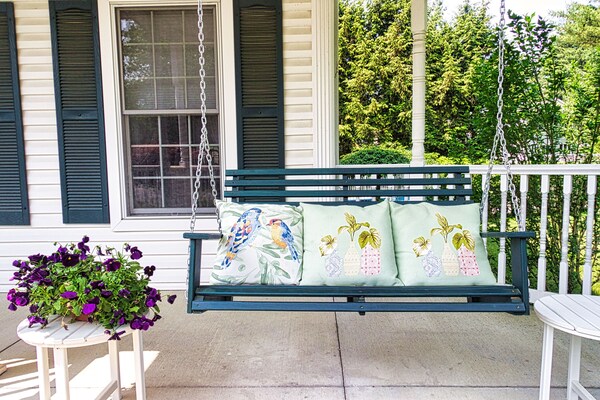 4-bedroom Home With Pool, Theatre, And Beach/lake Access In Saratoga Springs - Saratoga Springs, NY