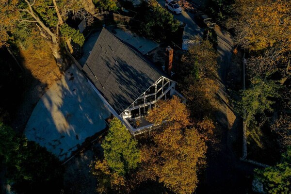 The Crown: A-frame, Ac, Dogs Ok, Lake Access! - San Bernardino, CA