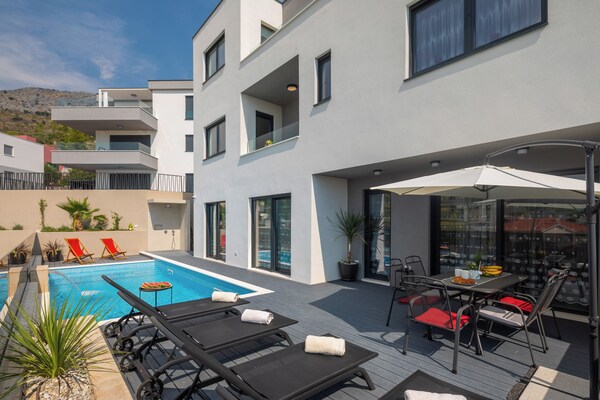 Villa Toma - Luxury Villa In A Private Estate Near Split - Solin