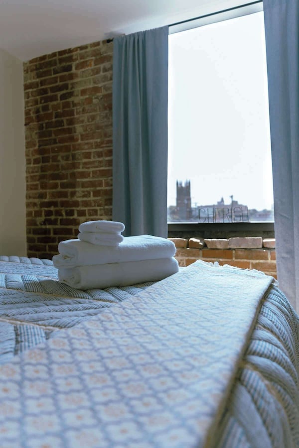 Best Downtown Lexington Location! + Free Parking - Lexington, KY