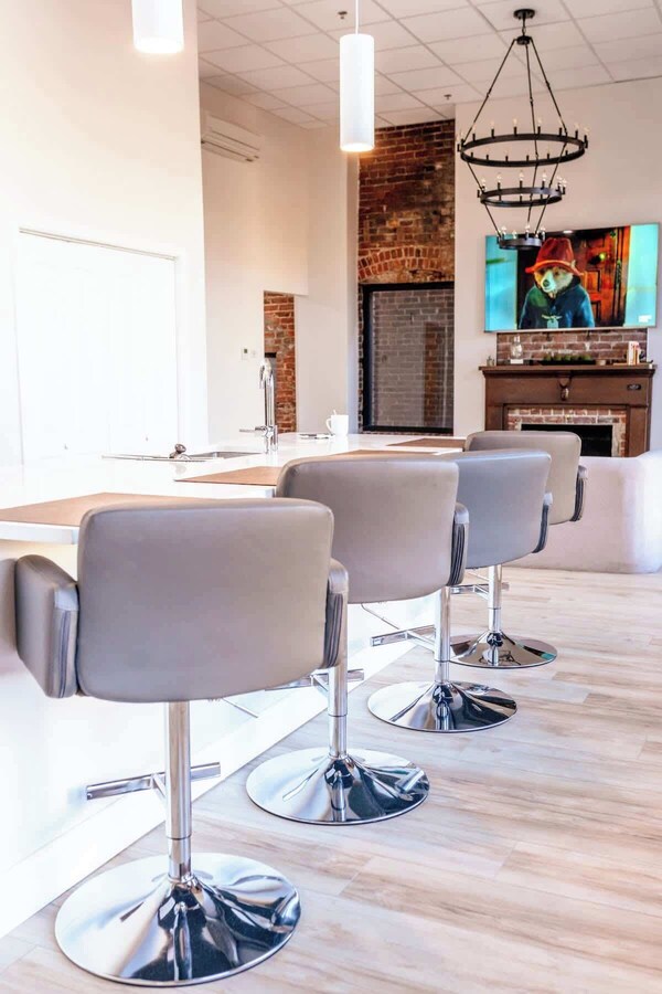 Comfort Meets Luxury In This City Condo! - Lexington, KY