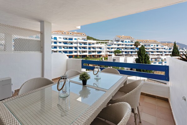 Apartment 'Kym' With Mountain View, Wi-fi And Air Conditioning - Manilva