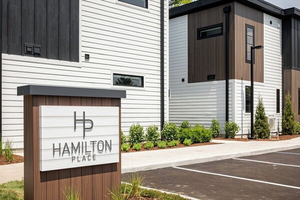 Hamilton Place | Dunecrest Building | 303 B - Traverse City, MI