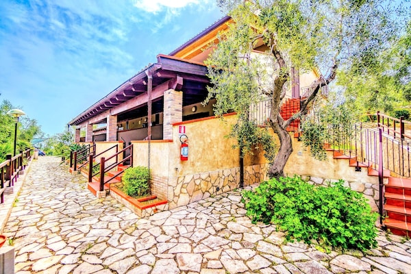 Apartamento 'Mapa - Girasole' Con Vistas Al Mar, Wi-fi Y Aire Acondicionado - Vieste