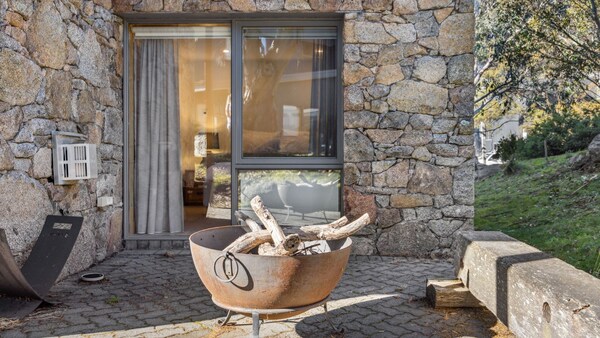 Ice 3 A Stylish Ski Chalet Steps From The Slopes - Snowy Mountains