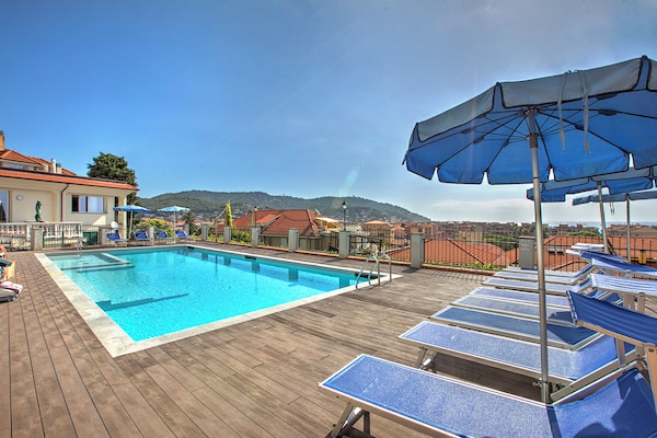 Seaview Pool Retreat - M17, Andora, Italy - Cervo