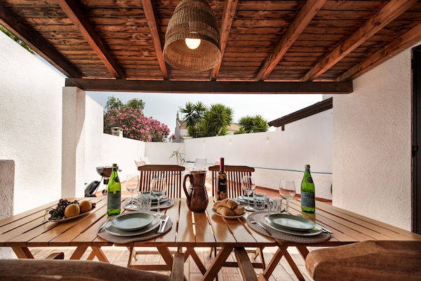 Retreat With Terrace And Bbq - タビラ