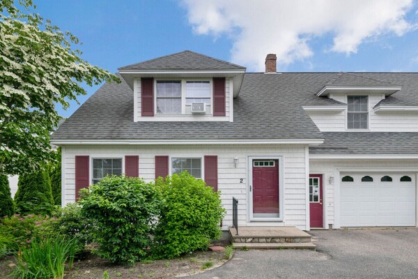 Huge New Townhome 10mins From The Beach - South Portland, ME