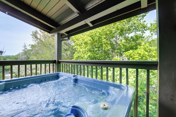 Smokies Cabin On Douglas Lake W/ Resort Pool - Dandridge, TN
