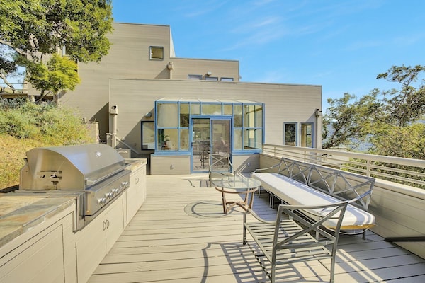 5 Br Sleeps 8! Hot Tub~dog Friendly~stunning Views - Berkeley