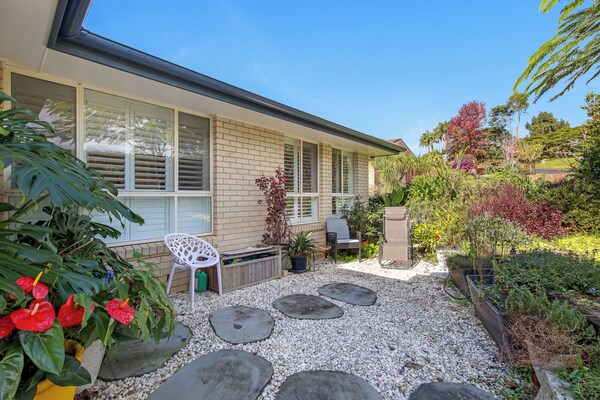 Peaceful 2br Home With Garden Views Near Sawtell - Sawtell