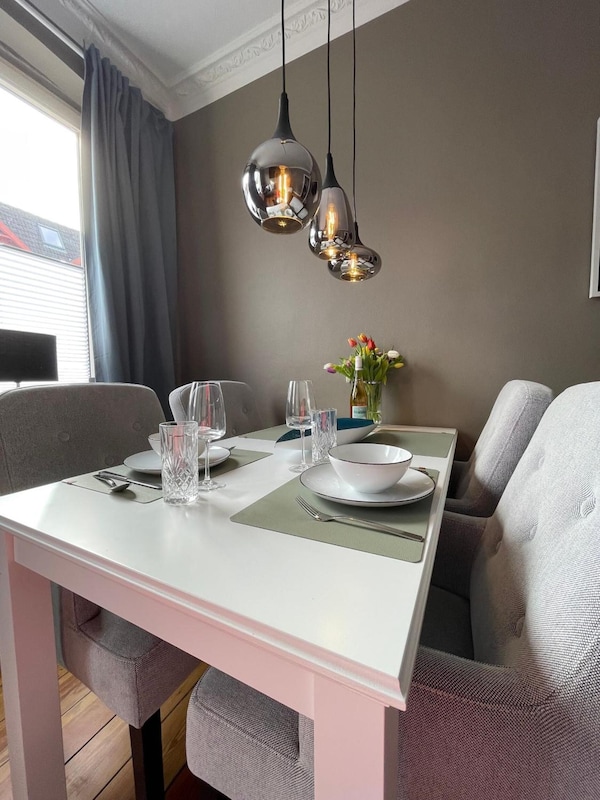 Ferienwohnung 'Altbaucharme Deluxe Mit Balkon' Mit Balkon Und Wi-fi - Kiel