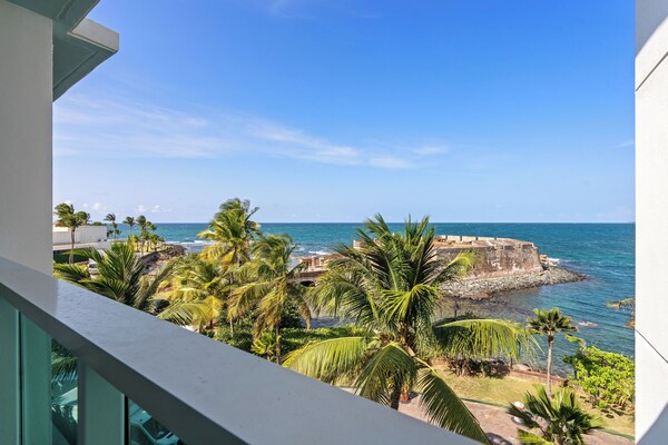 Oceanfront | In Old San Juan | Hot Tub | Balcony With Vistas - San Juan