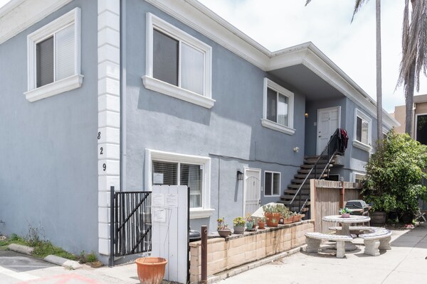Ocean View! Fully Stocked Condo In Mission Beach, Sleeps 4, And Free Parking! - Mission Bay