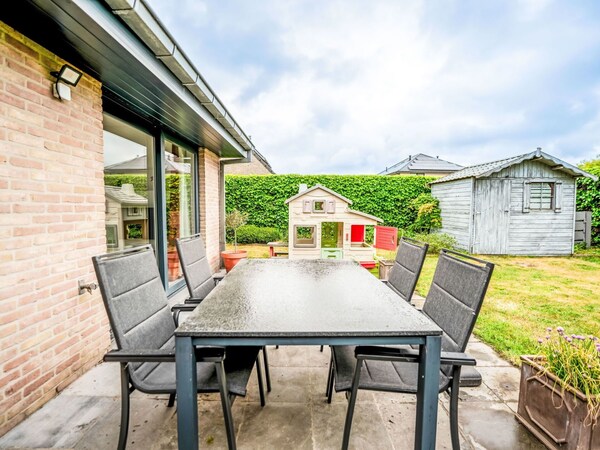 Beautiful Private Villa For 4 People With Wifi, Tv And Parking - オーストエンデ