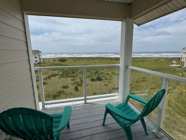 433 A Magnificent View From The Top - Westport