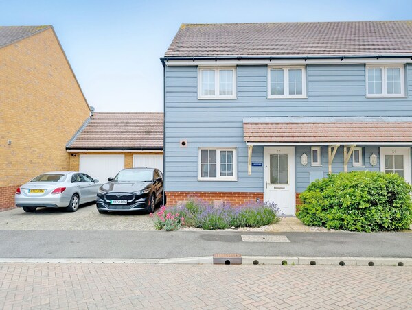 Oysters -  A Family House That Sleeps 6 Guests  In 3 Bedrooms - Hayling Island