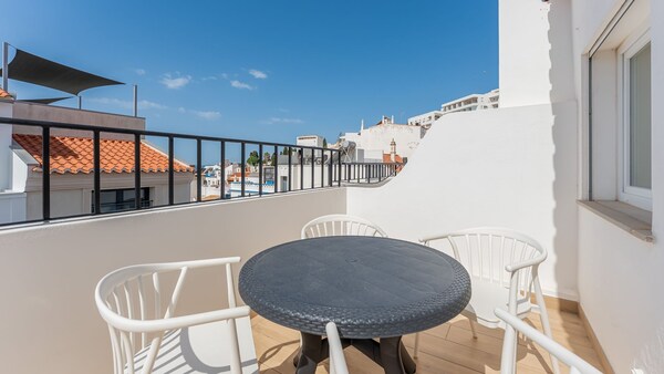 T1 Moderno Com Vista Mar Albufeira By Lovelystay - Albufeira