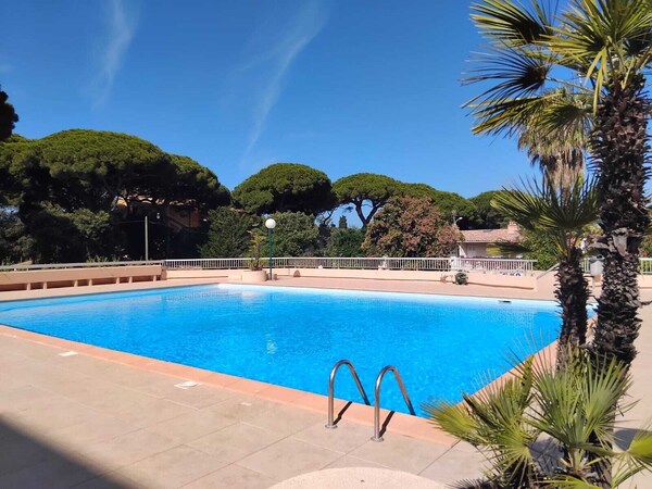 Studio Hyères Port Avec Piscine - Presqu'île de Giens