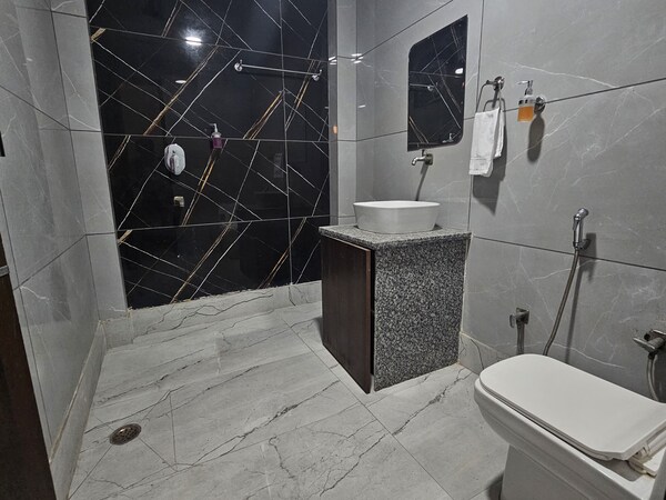 Hotel Moonlit Wir Helfen Ihnen Gerne Weiter - Noida
