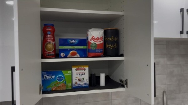 Cozy & Classy Private Basement Suite|netflix &Free Parking|close To Wem| Airport - 알버타