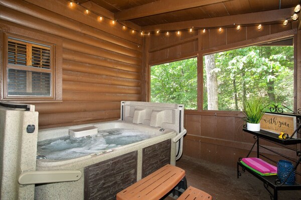 Secluded Yet Close 2 All*family Activities*hot Tub - Sevierville, TN