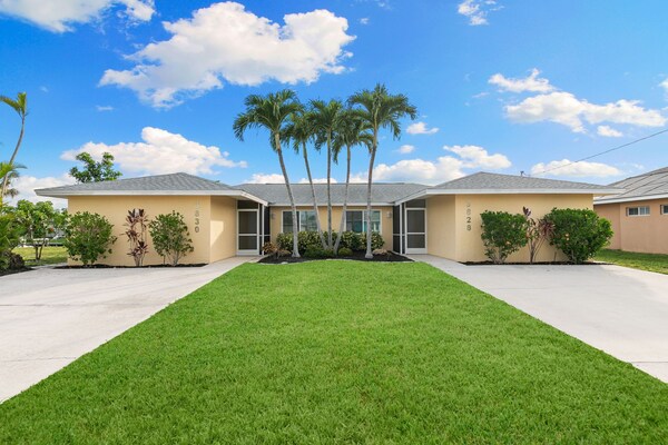 Rubicon Grand Estate -Entire Duplex W/ Pool & Spa - Fort Myers, FL