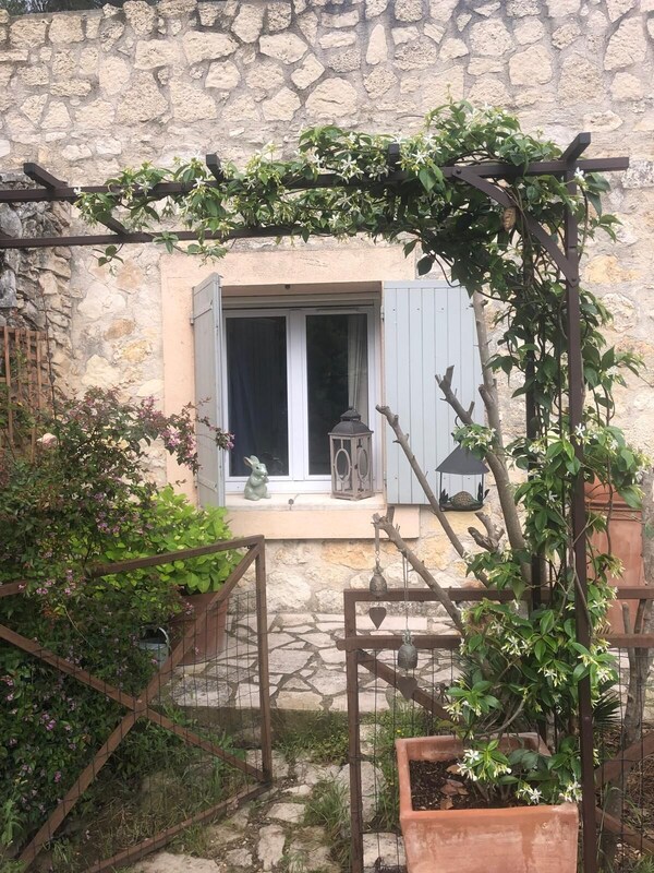 Charmant Appartement Niché Au Milieu Des Oliviers ,En Pleine Nature ! - Éguilles