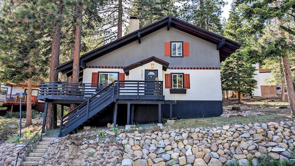 Incline Village Mountain Chalet - Lake Tahoe