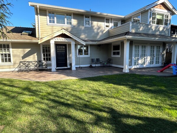 White Rock Fire Place Massage. \N10 Min Walk To The Beach. - White Rock